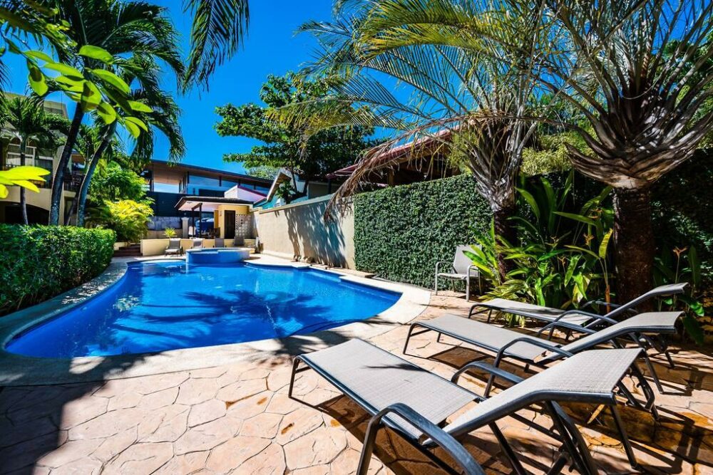 Pool & AC Close To Beach With Free Bikes! - RPM Vacation Rentals